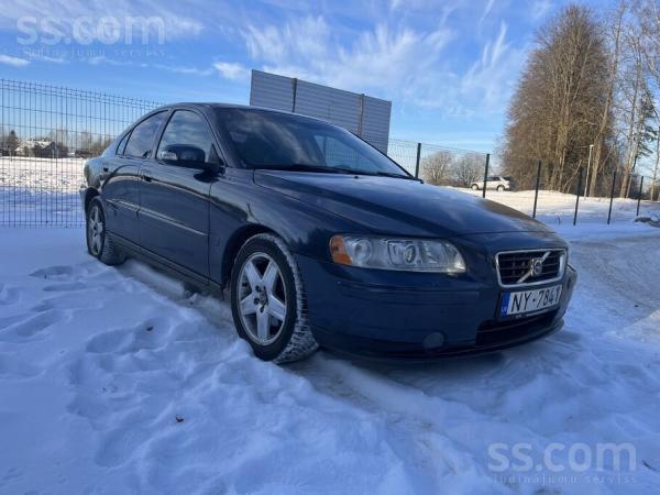 Blue Volvo S60 2009 in Cesis, with an engine capacity of 2.40 L and mileage of 0 thousand km for 4200 €, photo 2 on AUTOMOTO.COM.LV