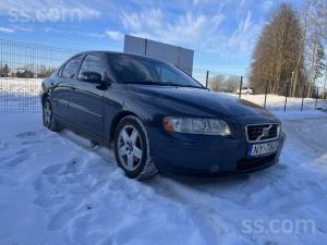 Zils Volvo S60 2009 Cēsis, ar dzinēja tilpumu 2.40 L un nobraukumu 0 tūkst. km par 4200 €, foto 2 vietnē AUTOMOTO.COM.LV