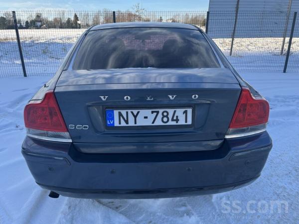 Blue Volvo S60 2009 in Cesis, with an engine capacity of 2.40 L and mileage of 0 thousand km for 4200 €, photo 5 on AUTOMOTO.COM.LV