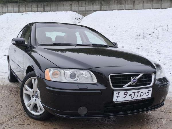 Zils Volvo S60 2009 Viļņa, ar dzinēja tilpumu 2.40 L un nobraukumu 265 tūkst. km par 5400 €, foto 4 vietnē AUTOMOTO.COM.LV