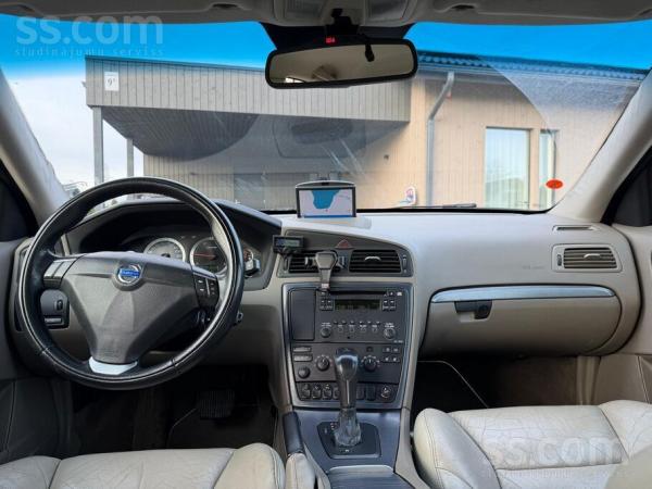 Zils Volvo S60 2009 Rīga, ar dzinēja tilpumu 2.40 L un nobraukumu 285 tūkst. km par 3900 €, foto 5 vietnē AUTOMOTO.COM.LV