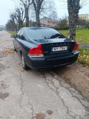 Blue Volvo S60 2009 in Cesis, with an engine capacity of 2.40 L and mileage of 284 thousand km for 4700 €, photo 4 on AUTOMOTO.COM.LV
