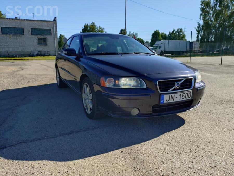 Zils Volvo S60 2009 Rīga, ar dzinēja tilpumu 2.40 L un nobraukumu 329 tūkst. km par 3100 €, foto 3 vietnē AUTOMOTO.COM.LV