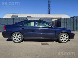 Zils Volvo S60 2009 Rīga, ar dzinēja tilpumu 2.40 L un nobraukumu 329 tūkst. km par 3100 €, foto 7 vietnē AUTOMOTO.COM.LV