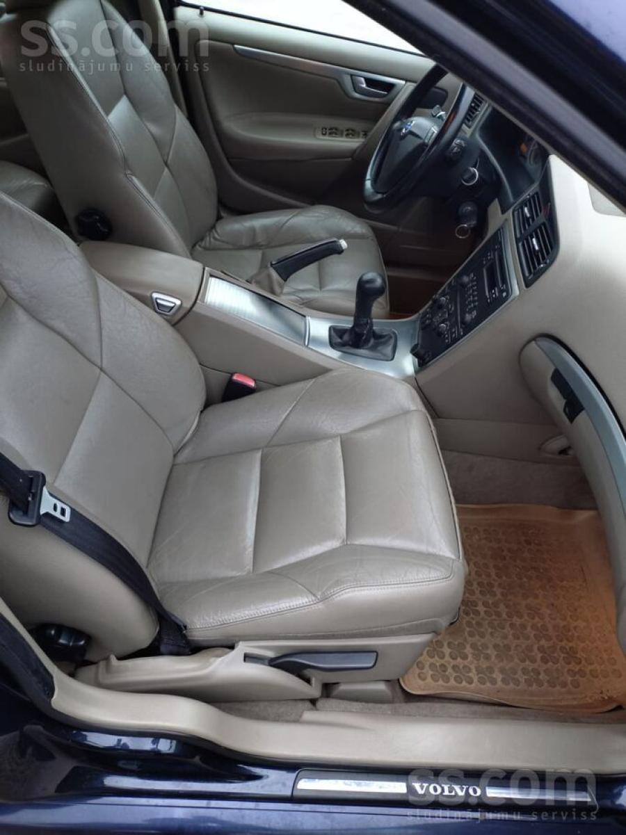 Zils Volvo S60 2009 Rīga, ar dzinēja tilpumu 2.40 L un nobraukumu 329 tūkst. km par 3100 €, foto 12 vietnē AUTOMOTO.COM.LV