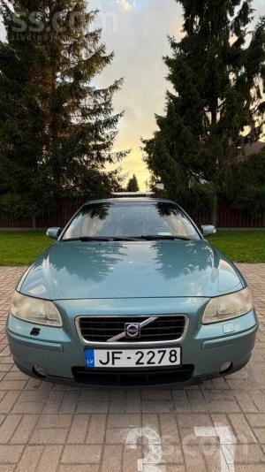 Blue Volvo S60 2009 in Riga, with an engine capacity of 2.40 L and mileage of 293 thousand km for 2900 €, photo 6 on AUTOMOTO.COM.LV