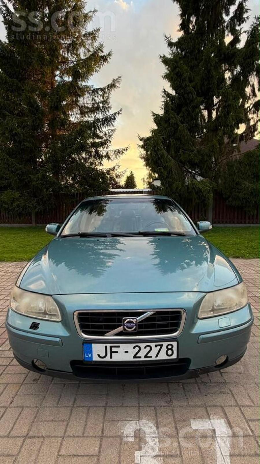 Blue Volvo S60 2009 in Riga, with an engine capacity of 2.40 L and mileage of 293 thousand km for 2900 €, photo 6 on AUTOMOTO.COM.LV