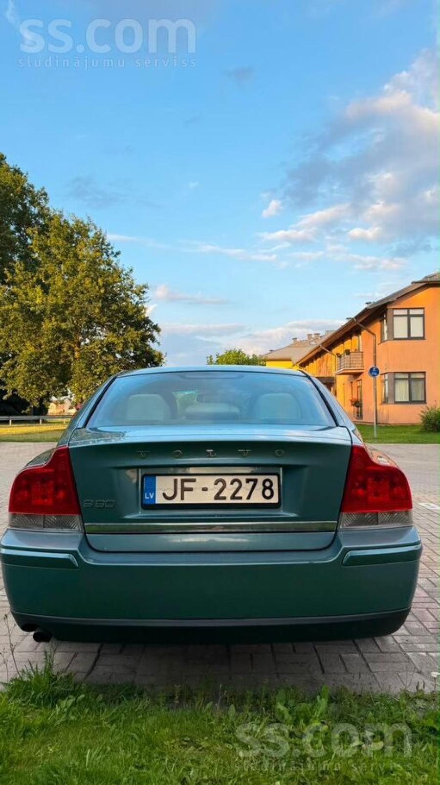 Blue Volvo S60 2009 in Riga, with an engine capacity of 2.40 L and mileage of 293 thousand km for 2900 €, photo 8 on AUTOMOTO.COM.LV