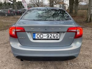 Zils Volvo S60 2010 Rīga, ar dzinēja tilpumu 2.00 L un nobraukumu 281 tūkst. km par 5990 €, foto 4 vietnē AUTOMOTO.COM.LV