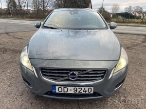 Zils Volvo S60 2010 Rīga, ar dzinēja tilpumu 2.00 L un nobraukumu 281 tūkst. km par 5990 €, foto 8 vietnē AUTOMOTO.COM.LV