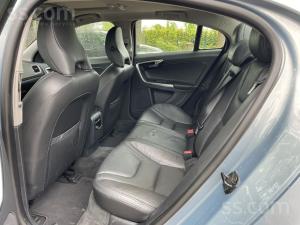 Zils Volvo S60 2010 Rīga, ar dzinēja tilpumu 2.00 L un nobraukumu 281 tūkst. km par 5990 €, foto 13 vietnē AUTOMOTO.COM.LV