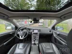 Zils Volvo S60 2010 Rīga, ar dzinēja tilpumu 2.00 L un nobraukumu 281 tūkst. km par 5990 €, foto 19 vietnē AUTOMOTO.COM.LV