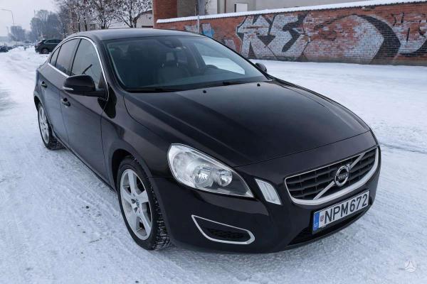 Zils Volvo S60 2010 Šauļi, ar dzinēja tilpumu 1.98 L un nobraukumu 380 tūkst. km par 5350 €, foto 1 vietnē AUTOMOTO.COM.LV