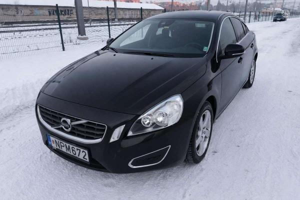 Zils Volvo S60 2010 Šauļi, ar dzinēja tilpumu 1.98 L un nobraukumu 380 tūkst. km par 5350 €, foto 3 vietnē AUTOMOTO.COM.LV