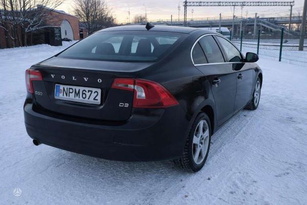 Zils Volvo S60 2010 Šauļi, ar dzinēja tilpumu 1.98 L un nobraukumu 380 tūkst. km par 5350 €, foto 4 vietnē AUTOMOTO.COM.LV