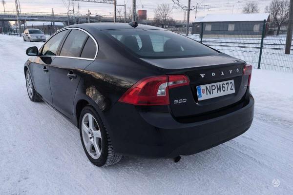 Zils Volvo S60 2010 Šauļi, ar dzinēja tilpumu 1.98 L un nobraukumu 380 tūkst. km par 5350 €, foto 6 vietnē AUTOMOTO.COM.LV