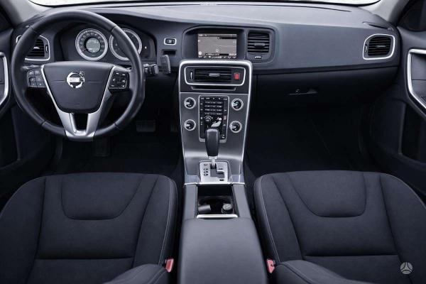 Blue Volvo S60 2010 in Siauliai, with an engine capacity of 1.98 L and mileage of 380 thousand km for 5350 €, photo 11 on AUTOMOTO.COM.LV