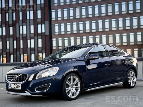Zils Volvo S60 2010 Rīga, ar dzinēja tilpumu 2.40 L un nobraukumu 291 tūkst. km par 5000 €, foto 2 vietnē AUTOMOTO.COM.LV