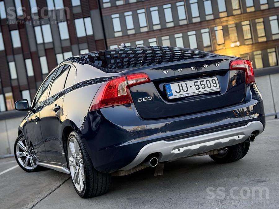Zils Volvo S60 2010 Rīga, ar dzinēja tilpumu 2.40 L un nobraukumu 291 tūkst. km par 5000 €, foto 4 vietnē AUTOMOTO.COM.LV