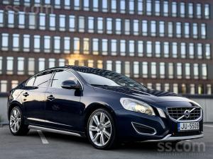 Zils Volvo S60 2010 Rīga, ar dzinēja tilpumu 2.40 L un nobraukumu 291 tūkst. km par 5000 €, foto 6 vietnē AUTOMOTO.COM.LV