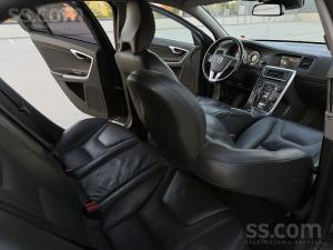 Zils Volvo S60 2010 Rīga, ar dzinēja tilpumu 2.40 L un nobraukumu 291 tūkst. km par 5000 €, foto 8 vietnē AUTOMOTO.COM.LV