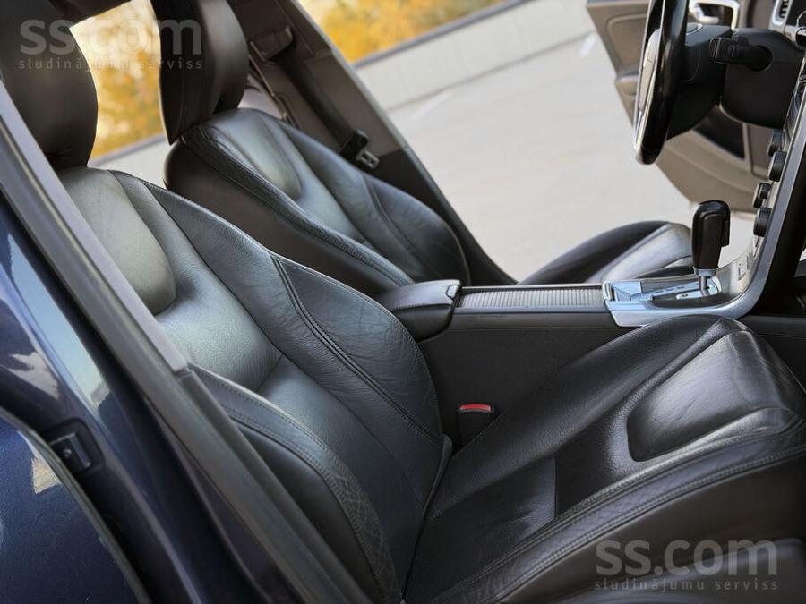 Zils Volvo S60 2010 Rīga, ar dzinēja tilpumu 2.40 L un nobraukumu 291 tūkst. km par 5000 €, foto 13 vietnē AUTOMOTO.COM.LV