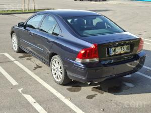 Zils Volvo S60 2010 Rīga, ar dzinēja tilpumu 2.40 L un nobraukumu 280 tūkst. km par 3100 €, foto 5 vietnē AUTOMOTO.COM.LV