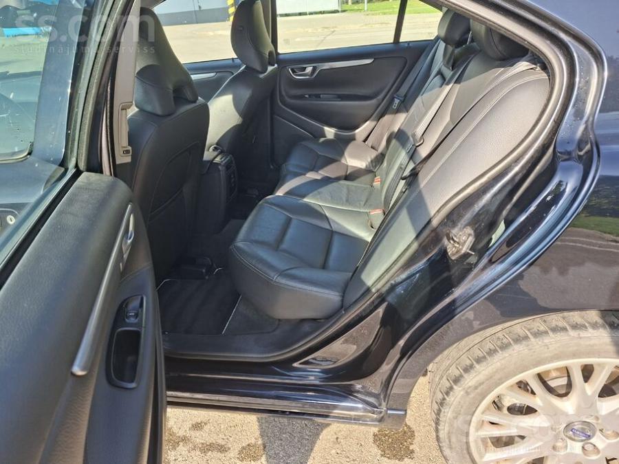 Zils Volvo S60 2010 Rīga, ar dzinēja tilpumu 2.40 L un nobraukumu 280 tūkst. km par 3100 €, foto 11 vietnē AUTOMOTO.COM.LV