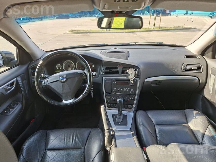 Zils Volvo S60 2010 Rīga, ar dzinēja tilpumu 2.40 L un nobraukumu 280 tūkst. km par 3100 €, foto 13 vietnē AUTOMOTO.COM.LV