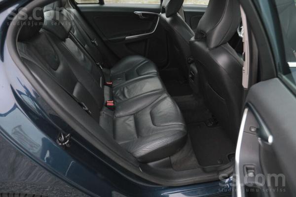 Zils Volvo S60 2010 Rīga, ar dzinēja tilpumu 2.40 L un nobraukumu 223 tūkst. km par 6790 €, foto 11 vietnē AUTOMOTO.COM.LV