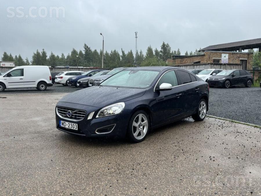 Zils Volvo S60 2011 Jelgava, ar dzinēja tilpumu 2.40 L un nobraukumu 293 tūkst. km par 5450 €, foto 1 vietnē AUTOMOTO.COM.LV
