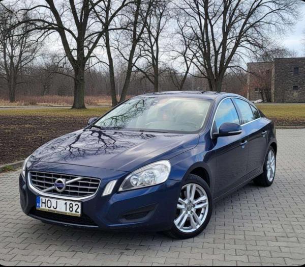 Blue Volvo S60 2011 in Siauliai, with an engine capacity of 1.60 L and mileage of 370 thousand km for 3950 €, photo 1 on AUTOMOTO.COM.LV