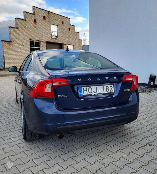 Blue Volvo S60 2011 in Siauliai, with an engine capacity of 1.60 L and mileage of 370 thousand km for 3950 €, photo 7 on AUTOMOTO.COM.LV