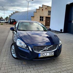 Zils Volvo S60 2011 Šauļi, ar dzinēja tilpumu 1.60 L un nobraukumu 370 tūkst. km par 3950 €, foto 13 vietnē AUTOMOTO.COM.LV