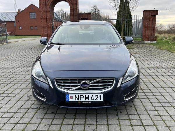 Blue Volvo S60 2011 in Klaipeda, with an engine capacity of 2.95 L and mileage of 130 thousand km for 3999 €, photo 2 on AUTOMOTO.COM.LV
