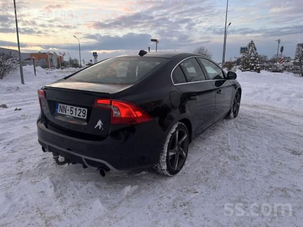 Blue Volvo S60 2011 in Liepaja, with an engine capacity of 1.60 L and mileage of 461 thousand km for 4550 €, photo 3 on AUTOMOTO.COM.LV
