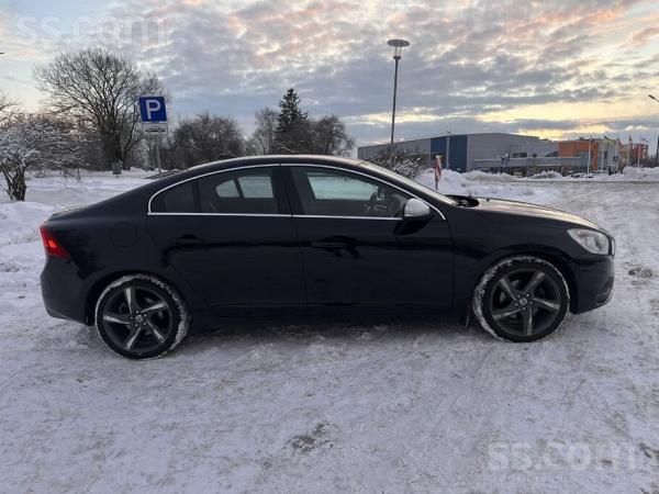 Blue Volvo S60 2011 in Liepaja, with an engine capacity of 1.60 L and mileage of 461 thousand km for 4550 €, photo 6 on AUTOMOTO.COM.LV