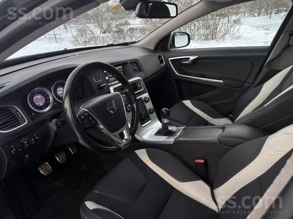 Blue Volvo S60 2011 in Liepaja, with an engine capacity of 1.60 L and mileage of 461 thousand km for 4550 €, photo 8 on AUTOMOTO.COM.LV