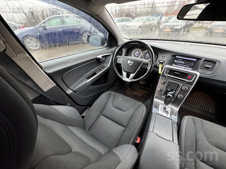 Zils Volvo S60 2011 Rīga, ar dzinēja tilpumu 2.00 L un nobraukumu 242 tūkst. km par 6700 €, foto 7 vietnē AUTOMOTO.COM.LV