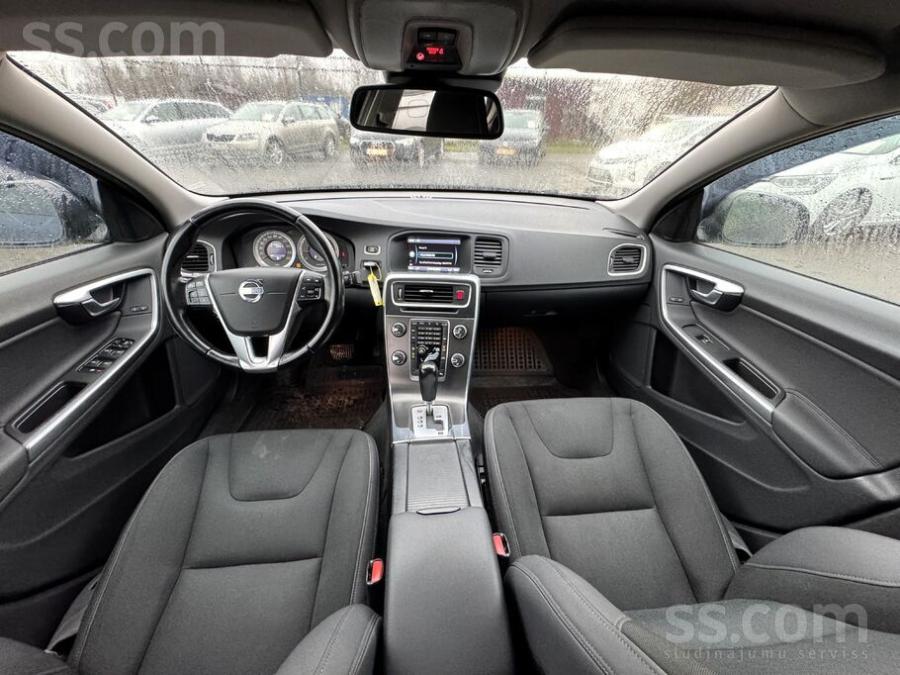 Zils Volvo S60 2011 Rīga, ar dzinēja tilpumu 2.00 L un nobraukumu 242 tūkst. km par 6700 €, foto 8 vietnē AUTOMOTO.COM.LV