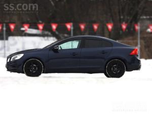 Blue Volvo S60 2011 in Riga, with an engine capacity of 2.00 L and mileage of 244 thousand km for 7500 €, photo 4 on AUTOMOTO.COM.LV
