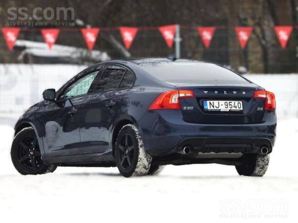 Zils Volvo S60 2011 Rīga, ar dzinēja tilpumu 2.00 L un nobraukumu 244 tūkst. km par 7500 €, foto 5 vietnē AUTOMOTO.COM.LV
