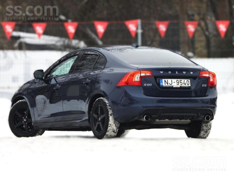 Blue Volvo S60 2011 in Riga, with an engine capacity of 2.00 L and mileage of 244 thousand km for 7500 €, photo 5 on AUTOMOTO.COM.LV