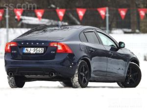 Blue Volvo S60 2011 in Riga, with an engine capacity of 2.00 L and mileage of 244 thousand km for 7500 €, photo 7 on AUTOMOTO.COM.LV