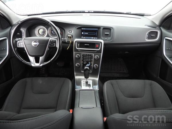 Zils Volvo S60 2011 Rīga, ar dzinēja tilpumu 2.00 L un nobraukumu 244 tūkst. km par 7500 €, foto 10 vietnē AUTOMOTO.COM.LV