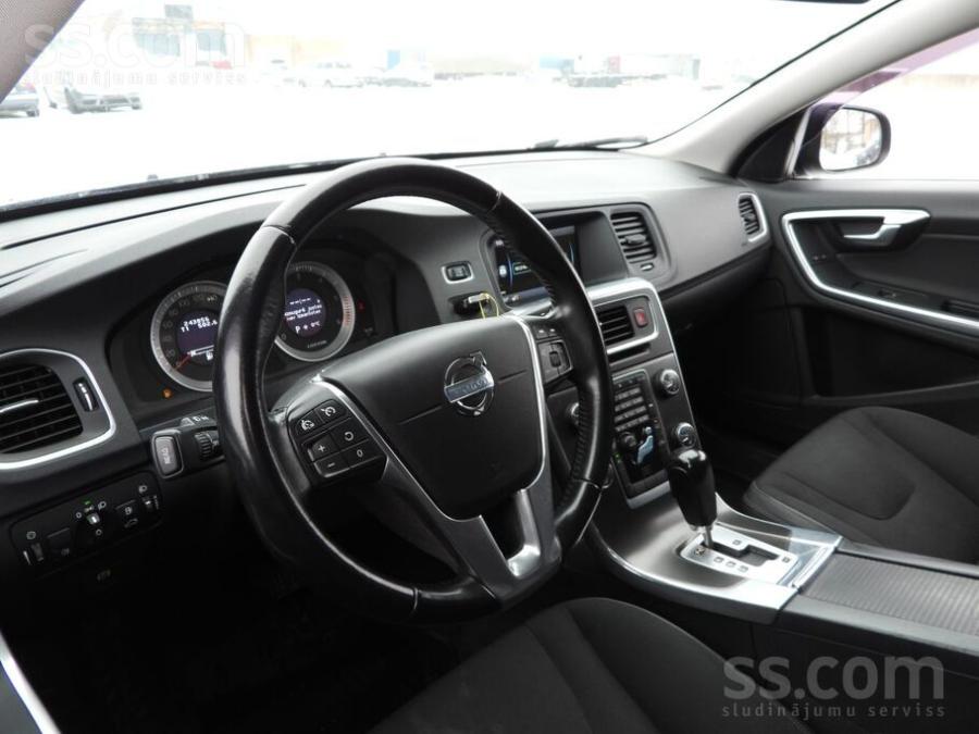 Blue Volvo S60 2011 in Riga, with an engine capacity of 2.00 L and mileage of 244 thousand km for 7500 €, photo 13 on AUTOMOTO.COM.LV