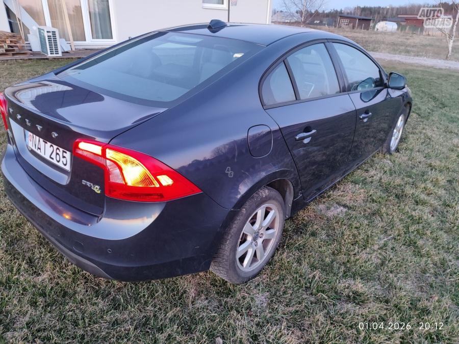 Blue Volvo S60 2011 in Kaunas, with an engine capacity of 1.60 L and mileage of 280 thousand km for 4999 €, photo 7 on AUTOMOTO.COM.LV