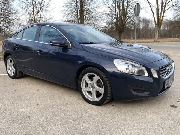 Zils Volvo S60 2011 Ogre, ar dzinēja tilpumu 2.00 L un nobraukumu 260 tūkst. km par 5990 €, foto 1 vietnē AUTOMOTO.COM.LV