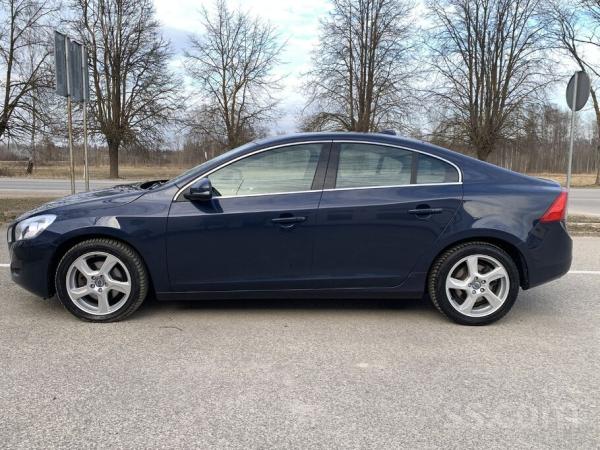 Zils Volvo S60 2011 Ogre, ar dzinēja tilpumu 2.00 L un nobraukumu 260 tūkst. km par 5990 €, foto 3 vietnē AUTOMOTO.COM.LV