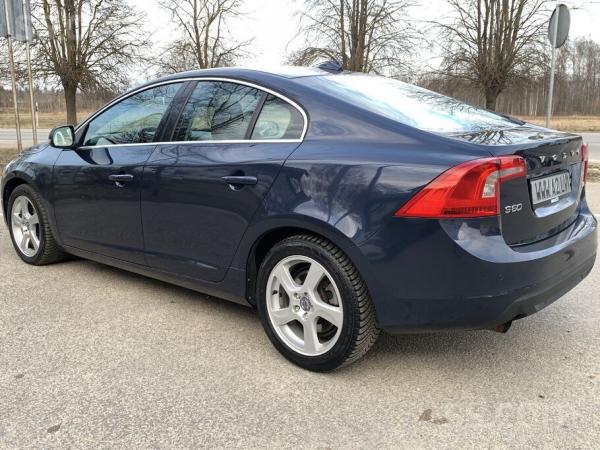 Zils Volvo S60 2011 Ogre, ar dzinēja tilpumu 2.00 L un nobraukumu 260 tūkst. km par 5990 €, foto 5 vietnē AUTOMOTO.COM.LV